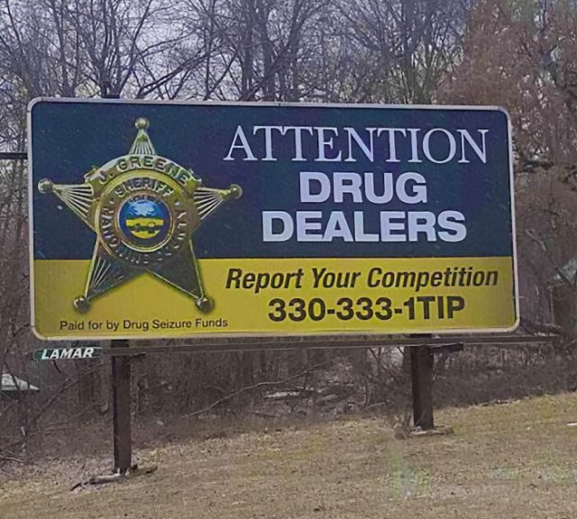 30 Hilarious Times Extremely Funny Signs Were Spotted